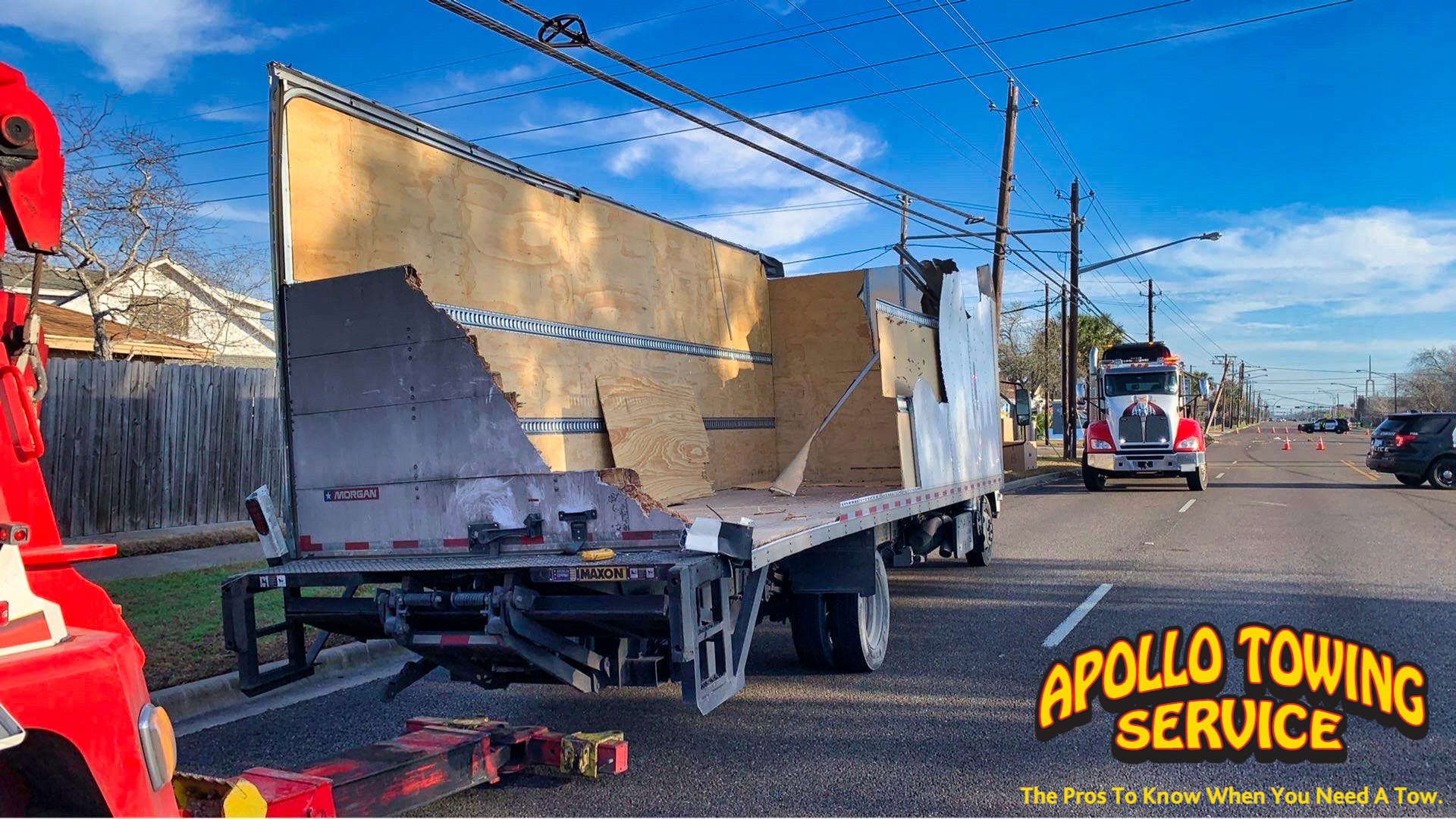 Semi-Truck Decking & Undecking | Apollo Towing & Semi Truck Heavy Wrecker